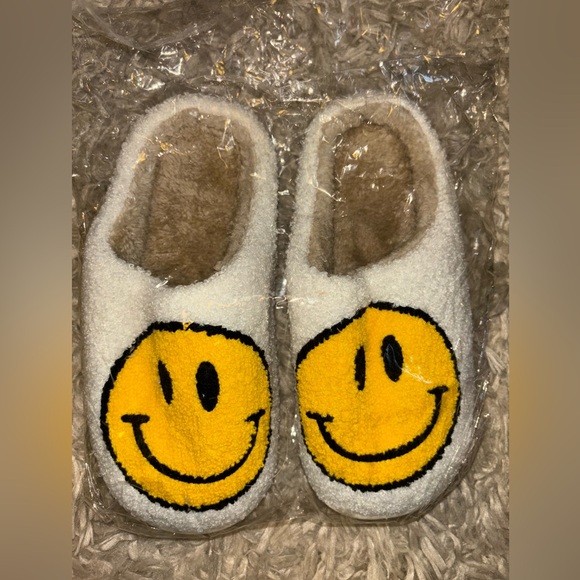 Shoes | Smiley Face Slippers | Poshmark